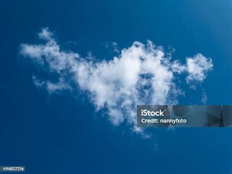 Langit Dan Awan Foto Stok Unduh Gambar Sekarang Alam Angin Awan Langit Istock