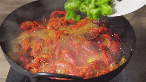 注意！这几类人群，慎食小龙虾食用食物症状