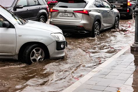 Более 10 населенных пунктов остаются отрезанными от дорожного сообщения в Приморье Primamedia
