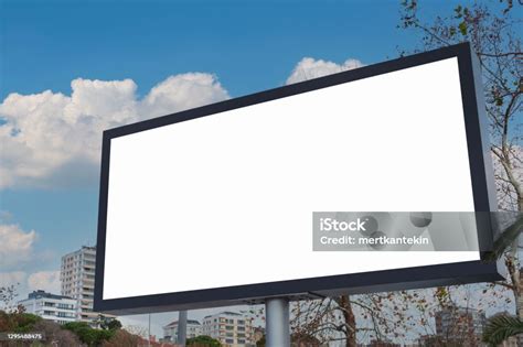 외부 거리 광고 포스터 화면 도시 배경 현대적인 평면 스타일 야외 배너 광고에 로고 또는 텍스트에 대한 광고판 빈 모형 및 템플릿 빈 프레임 0명에 대한 스톡 사진 및 기타