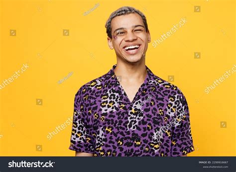 Photo Mec Gay Poil Jeun Photos Images And Pictures Shutterstock