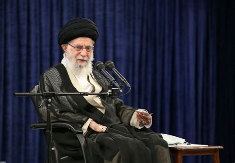 برنامه دشمن، تضعیف ایمان و امید و القای بن‌بست و کارنابلدی مسئولان است