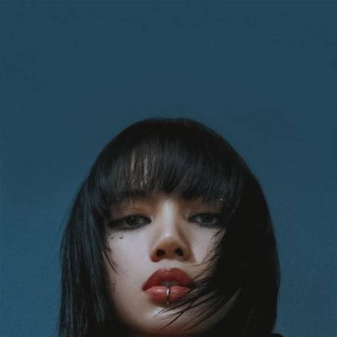 Lisa Wallpaper Hd Elevate Your Screen With K Pop Glamour