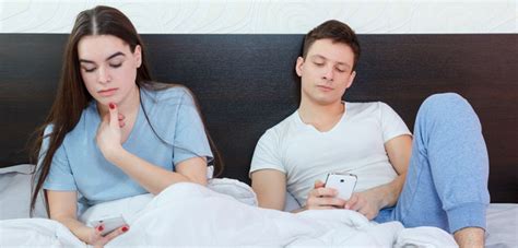 My Girlfriend Keeps Texting Another Guy The Modern Man