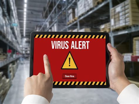 Premium Photo Virus Warning Alert On Computer Screen Detected Modish Cyber Threat Hacker