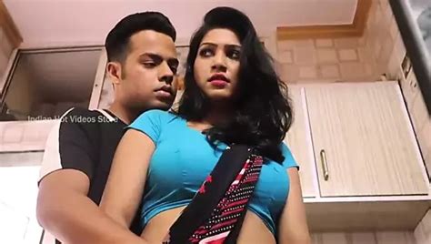 Sexy Desi Bhabhi In Yellow Saree Xhamster