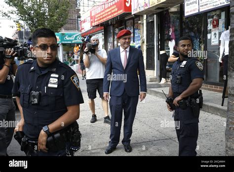 Mayoral Candidate Curtis Sliwa Meets With Nypd Officers After A Press