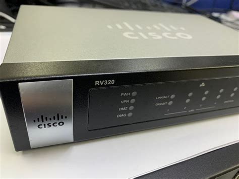 Cisco RV dual WAN router firewall 電腦科技 商務用科技產品 Carousell