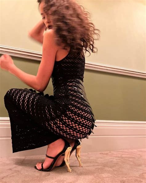 Irina Shayk In Two Sexy Looks In London Photos The Fappening