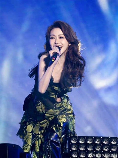 薛凯琪重回浪姐依旧是乘风破浪，这次从跳舞转移到从背词了