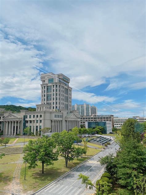 Pin By Warmth 따스함 On 빠른 저장 Korea University South Korea Photography