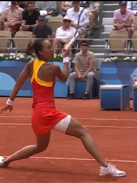 我真是太喜欢郑钦文这个滑步救球了郑钦文女王驾到奥运冠军滑步救球郑钦文网球 Queenwenzhengqinwen Youtube