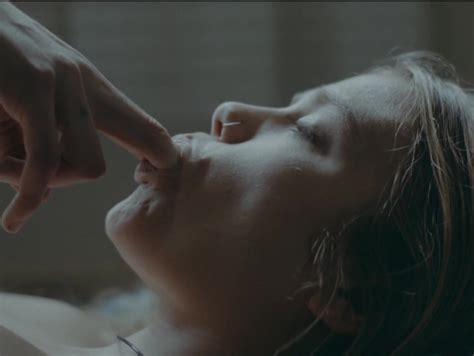 Nude Video Celebs Sapphire Blossom Nude Slapper 2016