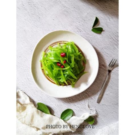 【姜丝莴苣（超快手凉拌菜）图片】淘气包赵小贝下厨房