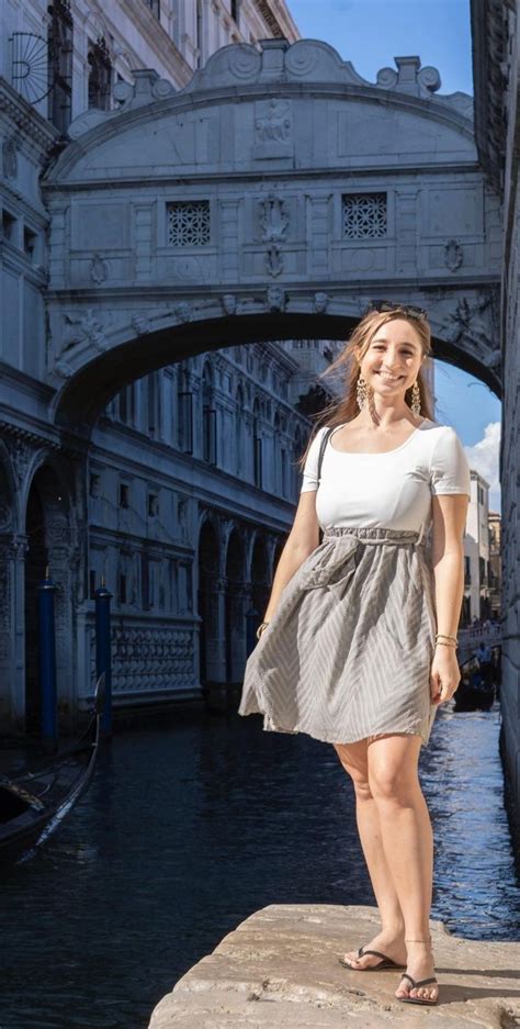 Felicia Hofners Feet