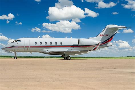 Bombardier 300 Challenger Super Mid Size A Guide To The Bombardier