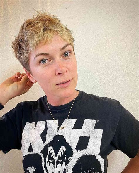 30 Cutest Ways To Get A Pixie Cut With Highlights For A Dimensional