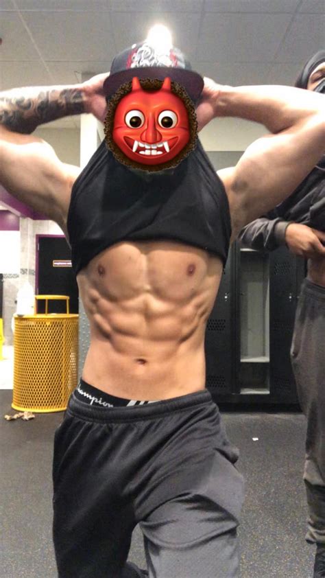 Love Showing Off My Body In Public Settings But I Also Love Showing