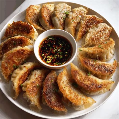 Pan‑fried Chinese Dumplings With Crispy Bottom Chinese Potsticker