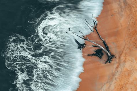거품 공중 그림자 기후 깨끗한 나무 날씨 높이 드론으로 찍은 사진 맑은 머리 위로 모래 물 물결 모양 물을 튀기다 바다 바다의 부서진 빈