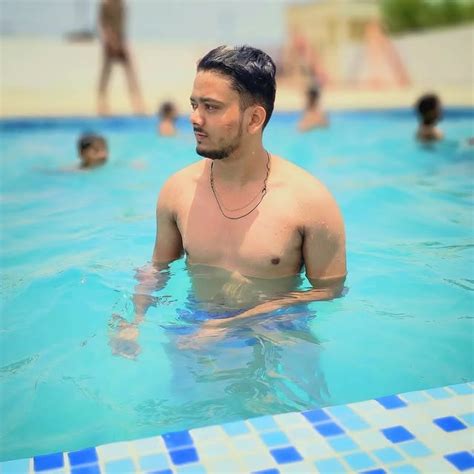 𝗡𝗮𝘃𝗲𝗲𝗻 𝗿𝗮𝘄𝗮𝗹 Heyyyyitsnaveen • Threads Say More