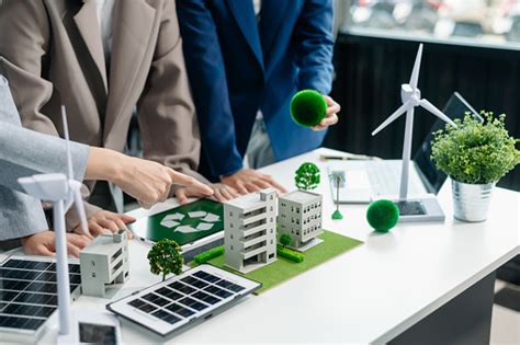 업무용 기술 및 업무에 노트북을 사용하는 비즈니스 팀 사람들 Net Zero 및 탄소 중립 Conceptnet Zero 아이콘 0에 대한 스톡 사진 및 기타 이미지 Istock