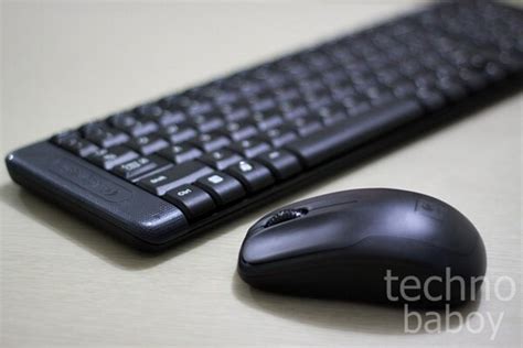 Review Logitech MK220 Wireless Keyboard And Mouse Combo
