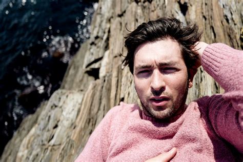 Nicholas Braun Minuti