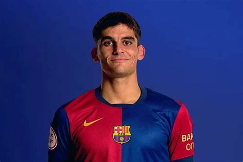 بازیکن جوانی که می‌خواهد برای همیشه در بارسلونا بماند فوتبالی