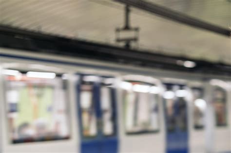 Premium Photo Close Up Man In Cutting Pose