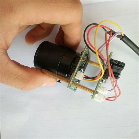 这个摄像头怎么连接电脑