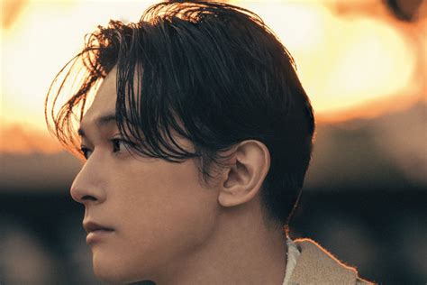 【画像】吉沢亮 デビュー15周年記念写真集 『profile』6 14発売決定！ 予約受付開始！！｜ニフティニュース