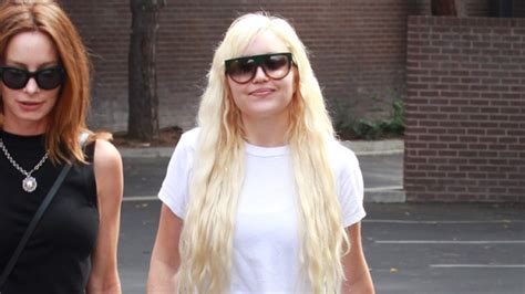 Amanda Bynes Reveals Shes Pregnant With Surprise Sonogram Photo