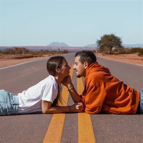 Laura And Clem Voyage • Tour Du Monde Lauraandclement • Threads Say