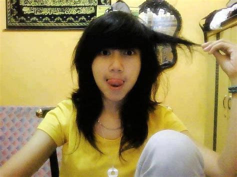 Foto Dan Profil Dera Indonesian Idol 2012 Ozola Wawasan Dunia Wawasan Kita