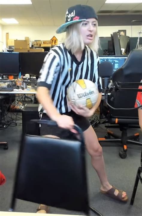 Elyse Willemss Feet
