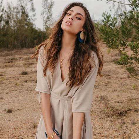 Picture Of Laura Archbold