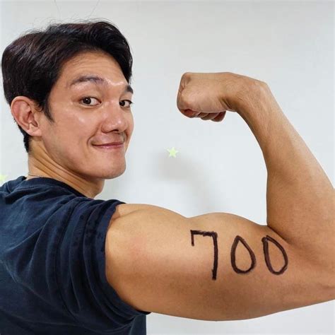 익스트림무비 한산 용의 출현 700만 관객 돌파 감독과 배우들 감사 인증샷