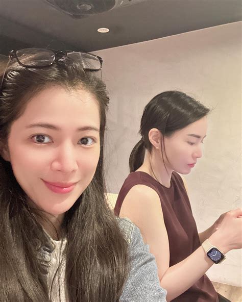 Weni Li 李文儀 我最可愛的老妹回來了，聚餐是一定要的啊 ️ ️ ️ 祝大家端午連假快樂！！🚣‍♀️🐲🛶 🔔下週班表如下： 一：新聞台 1819 二：新聞台 1819 三：新聞台