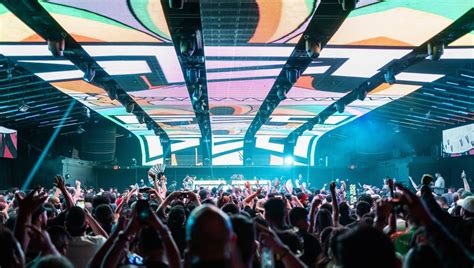 Electronic Dance Music How It Became A Genre And Why Edm Isnt Techno