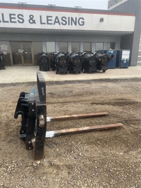 52″ Side Shift Telehandler Carriage Stock B429 Groundhog Sales
