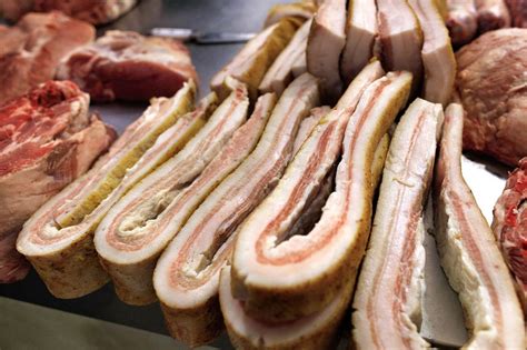 4 რეცეპტი როგორ დაამარილოთ სალა სახლის პირობებში ასე რბილი იქნება და