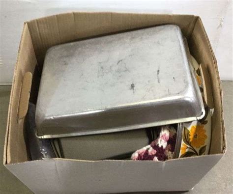 Assorted Baking Dishes Sherwood Auctions
