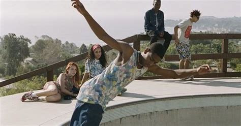 겐조x반스 콜라보레이션 스니커즈 출시