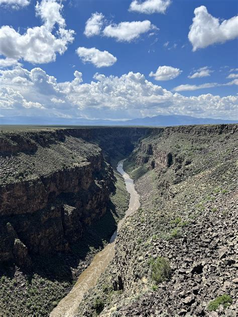 조까치 On Twitter 세번째 휴식은 아니고 지나는 길에 너무 멋진 풍 경이 있어서 잠깐 차 세웠다 리오 그란데 조지 브 릿지래 다리는 소박한데 풍광이