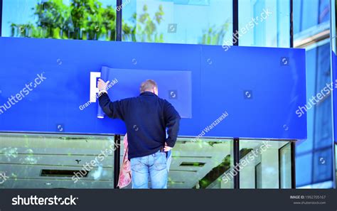 People Installing Sign Images Stock Photos Vectors Shutterstock