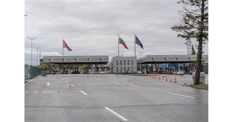 Интензивен е трафикът за тирове на ГКПП Капитан Андреево