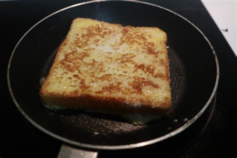 아침식사 달걀물 토스트