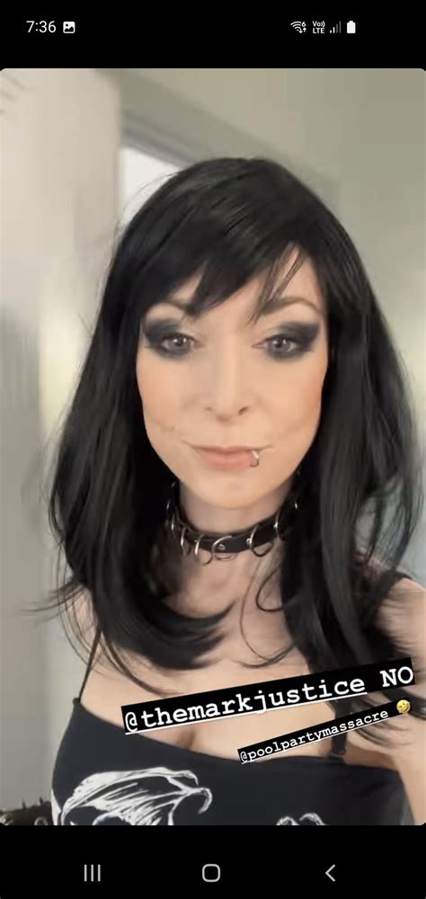 Lisa Foiles On Set For Pool Party Massacre 2 R Lisafoiles