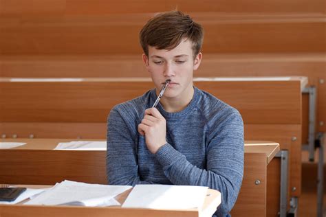 Тест по русскому языку 10 заданий придётся напрячь извилины чтобы пройти эту проверку для